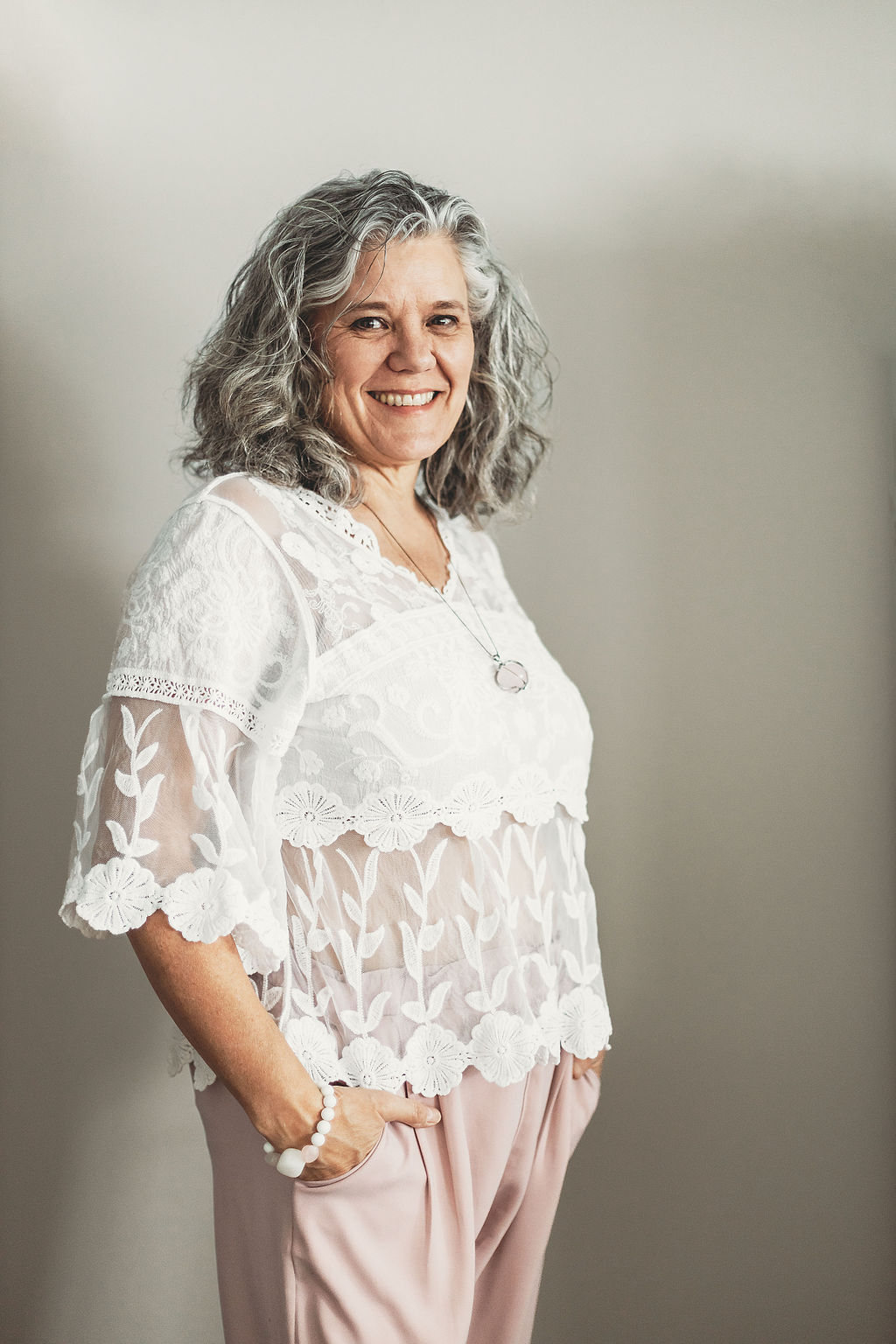 Home - Helen Murray Medium, Rose Mystic and Alignment Coach